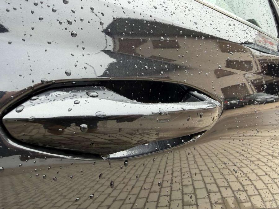 Black Skoda Octavia 2021 in Vilnius, with an engine capacity of 1.97 L and mileage of 211 thousand km for 14000 €, photo 17 on AUTOMOTO.COM.LV
