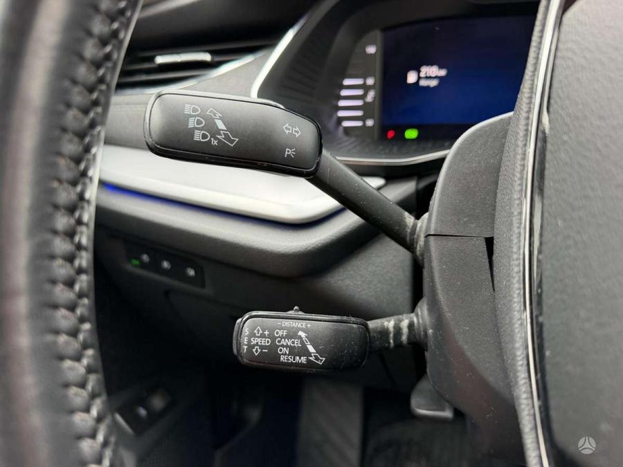 Black Skoda Octavia 2021 in Vilnius, with an engine capacity of 1.97 L and mileage of 211 thousand km for 14000 €, photo 19 on AUTOMOTO.COM.LV