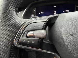 Black Skoda Octavia 2021 in Vilnius, with an engine capacity of 1.97 L and mileage of 211 thousand km for 14000 €, photo 20 on AUTOMOTO.COM.LV