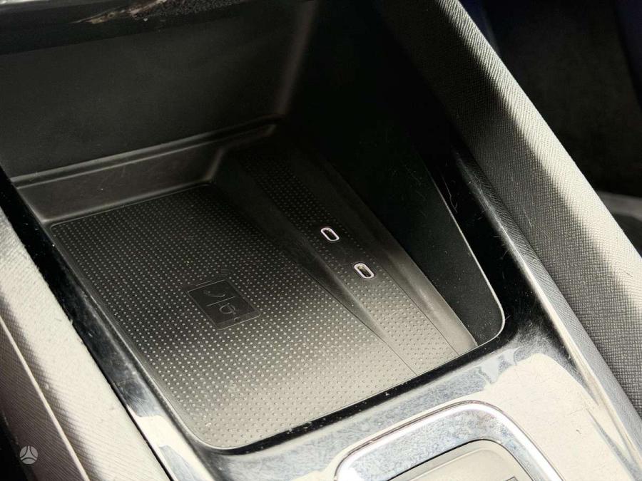 Black Skoda Octavia 2021 in Vilnius, with an engine capacity of 1.97 L and mileage of 211 thousand km for 14000 €, photo 22 on AUTOMOTO.COM.LV