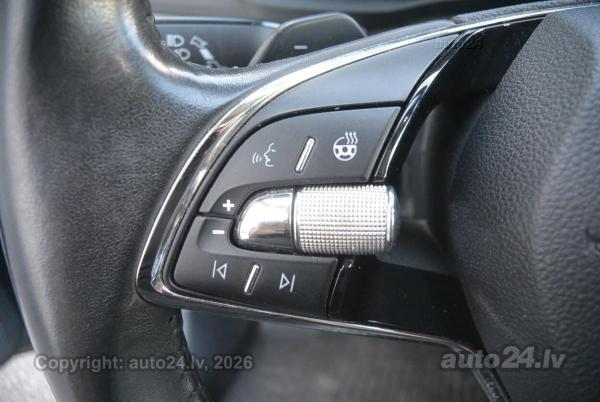 Black Skoda Octavia 2021 in Tartu, with an engine capacity of 1.50 L and mileage of 121 thousand km for 15900 €, photo 9 on AUTOMOTO.COM.LV