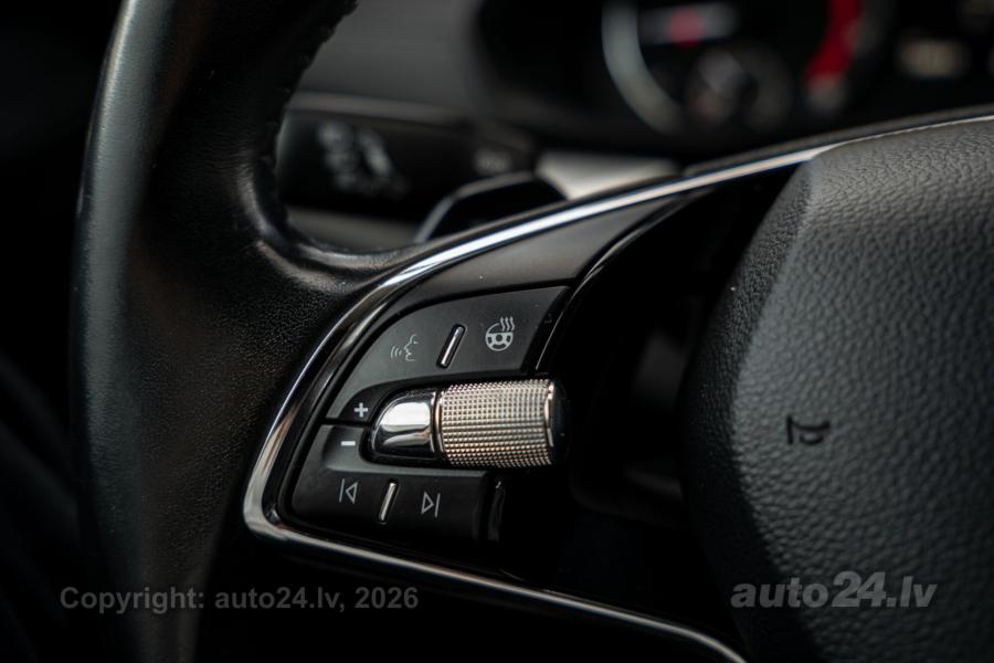 Black Skoda Octavia 2021 in Tartu, with an engine capacity of 1.50 L and mileage of 121 thousand km for 15900 €, photo 19 on AUTOMOTO.COM.LV