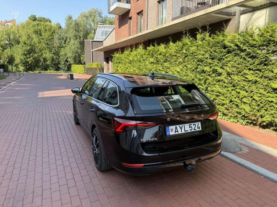 Black Skoda Octavia 2021 in Vilnius, with an engine capacity of 1.97 L and mileage of 194 thousand km for 14700 €, photo 4 on AUTOMOTO.COM.LV