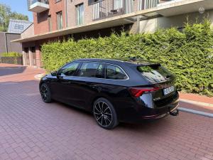 Black Skoda Octavia 2021 in Vilnius, with an engine capacity of 1.97 L and mileage of 194 thousand km for 14700 €, photo 5 on AUTOMOTO.COM.LV