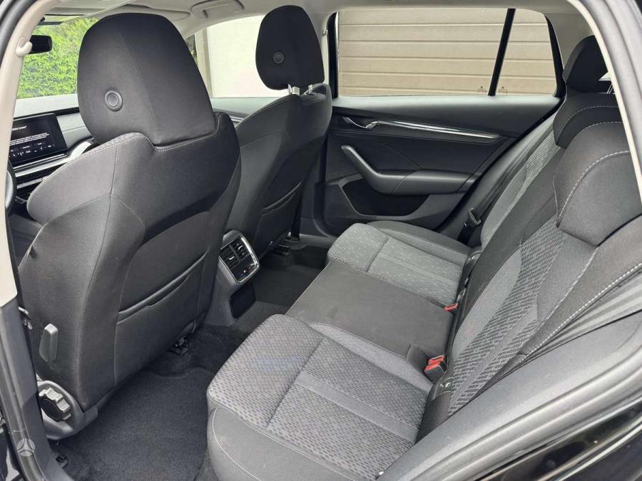 Black Skoda Octavia 2021 in Vilnius, with an engine capacity of 1.97 L and mileage of 194 thousand km for 14700 €, photo 16 on AUTOMOTO.COM.LV