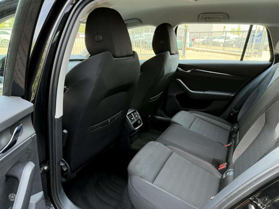 Melns Skoda Octavia 2021 Kauņa, ar dzinēja tilpumu 1.00 L un nobraukumu 169 tūkst. km par 12900 €, foto 15 vietnē AUTOMOTO.COM.LV