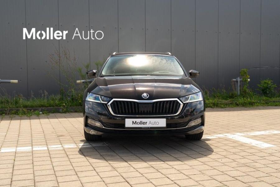 Black Skoda Octavia 2021 in Vilnius, with an engine capacity of 2.00 L and mileage of 166 thousand km for 17950 €, photo 4 on AUTOMOTO.COM.LV