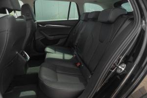 Black Skoda Octavia 2021 in Vilnius, with an engine capacity of 2.00 L and mileage of 166 thousand km for 17950 €, photo 17 on AUTOMOTO.COM.LV