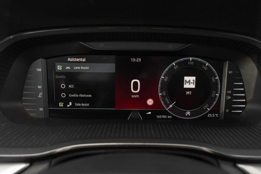 Black Skoda Octavia 2021 in Vilnius, with an engine capacity of 2.00 L and mileage of 166 thousand km for 17950 €, photo 23 on AUTOMOTO.COM.LV