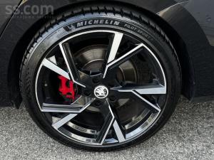 Melns Skoda Octavia 2021 Rīga, ar dzinēja tilpumu 2.00 L un nobraukumu 210 tūkst. km par 20900 €, foto 30 vietnē AUTOMOTO.COM.LV
