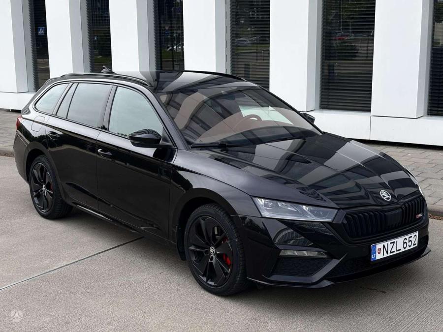 Black Skoda Octavia 2021 in Vilnius, with an engine capacity of 1.40 L and mileage of 161 thousand km for 19800 €, photo 3 on AUTOMOTO.COM.LV