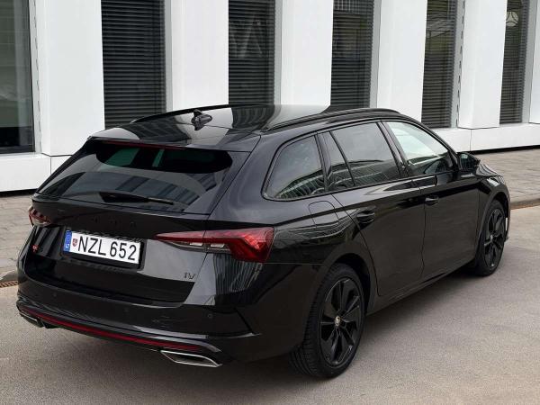 Black Skoda Octavia 2021 in Vilnius, with an engine capacity of 1.40 L and mileage of 161 thousand km for 19800 €, photo 4 on AUTOMOTO.COM.LV