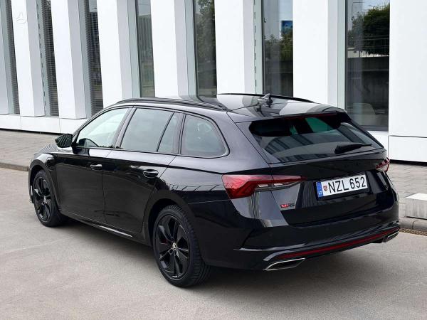Black Skoda Octavia 2021 in Vilnius, with an engine capacity of 1.40 L and mileage of 161 thousand km for 19800 €, photo 5 on AUTOMOTO.COM.LV