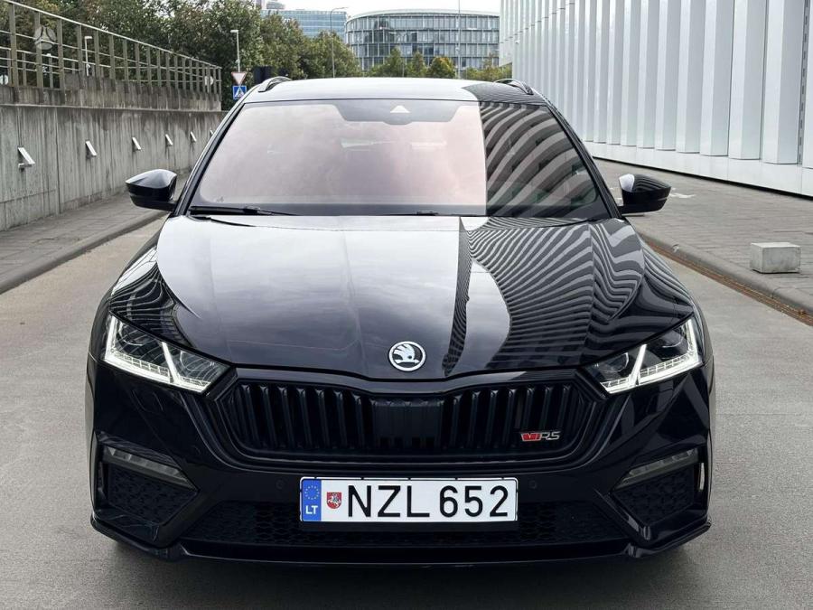 Black Skoda Octavia 2021 in Vilnius, with an engine capacity of 1.40 L and mileage of 161 thousand km for 19800 €, photo 6 on AUTOMOTO.COM.LV