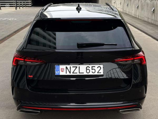 Black Skoda Octavia 2021 in Vilnius, with an engine capacity of 1.40 L and mileage of 161 thousand km for 19800 €, photo 7 on AUTOMOTO.COM.LV