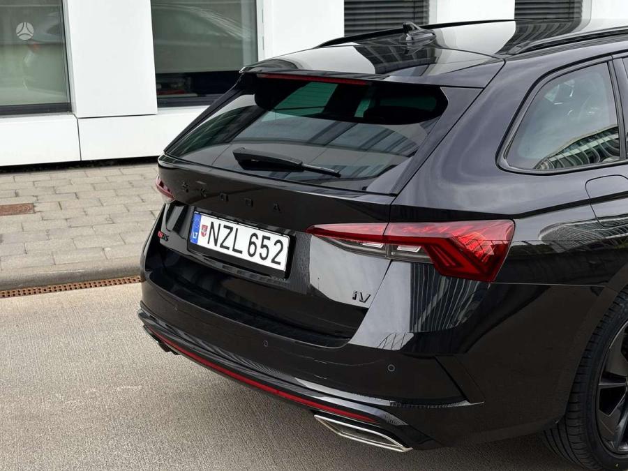 Black Skoda Octavia 2021 in Vilnius, with an engine capacity of 1.40 L and mileage of 161 thousand km for 19800 €, photo 9 on AUTOMOTO.COM.LV