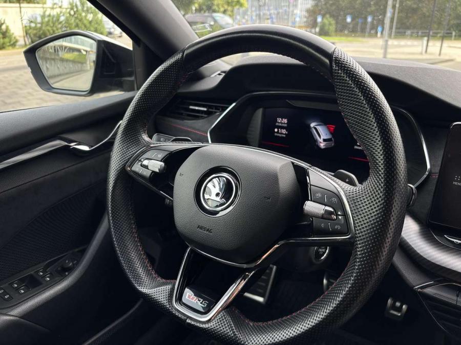 Black Skoda Octavia 2021 in Vilnius, with an engine capacity of 1.40 L and mileage of 161 thousand km for 19800 €, photo 11 on AUTOMOTO.COM.LV