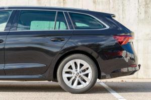 Melns Skoda Octavia 2021 Viļņa, ar dzinēja tilpumu 1.00 L un nobraukumu 280 tūkst. km par 9200 €, foto 21 vietnē AUTOMOTO.COM.LV