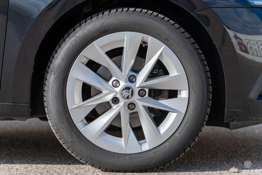 Melns Skoda Octavia 2021 Viļņa, ar dzinēja tilpumu 1.00 L un nobraukumu 280 tūkst. km par 9200 €, foto 25 vietnē AUTOMOTO.COM.LV