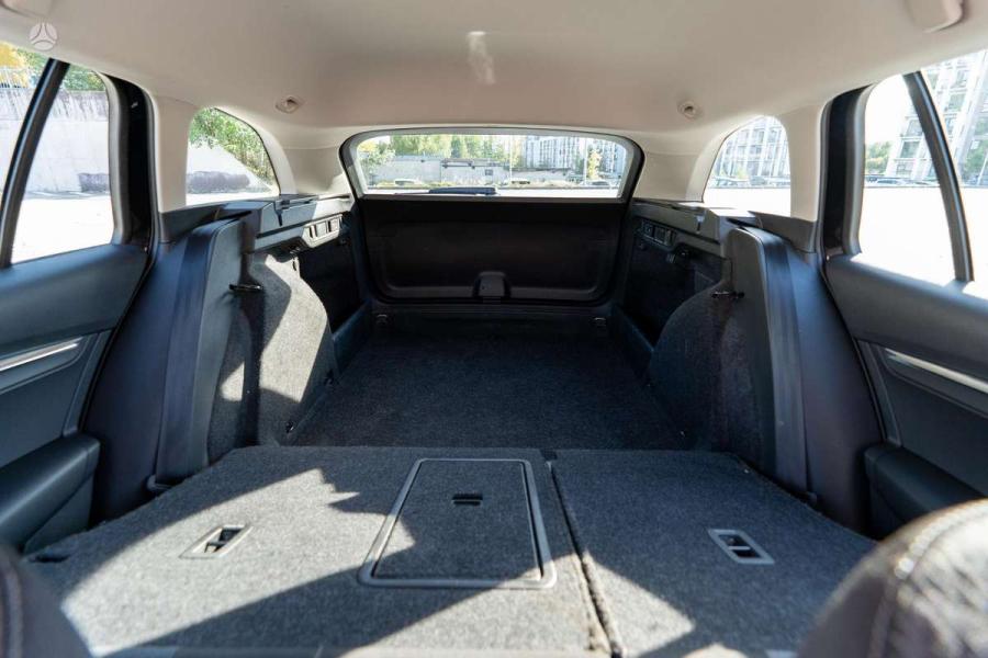 Melns Skoda Octavia 2021 Viļņa, ar dzinēja tilpumu 1.00 L un nobraukumu 280 tūkst. km par 9200 €, foto 39 vietnē AUTOMOTO.COM.LV