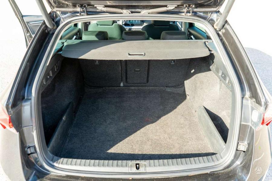 Melns Skoda Octavia 2021 Viļņa, ar dzinēja tilpumu 1.00 L un nobraukumu 280 tūkst. km par 9200 €, foto 44 vietnē AUTOMOTO.COM.LV