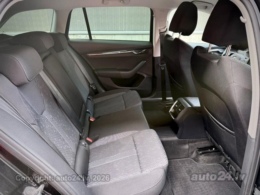 Black Skoda Octavia 2021 in Tallinn, with an engine capacity of 1.50 L and mileage of 182 thousand km for 14990 €, photo 16 on AUTOMOTO.COM.LV