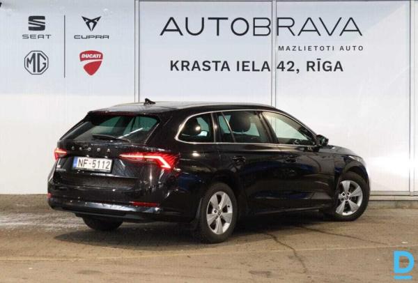 Melns Skoda Octavia 2022 Rīga, ar dzinēja tilpumu 1.50 L un nobraukumu 46 tūkst. km par 16990 €, foto 2 vietnē AUTOMOTO.COM.LV