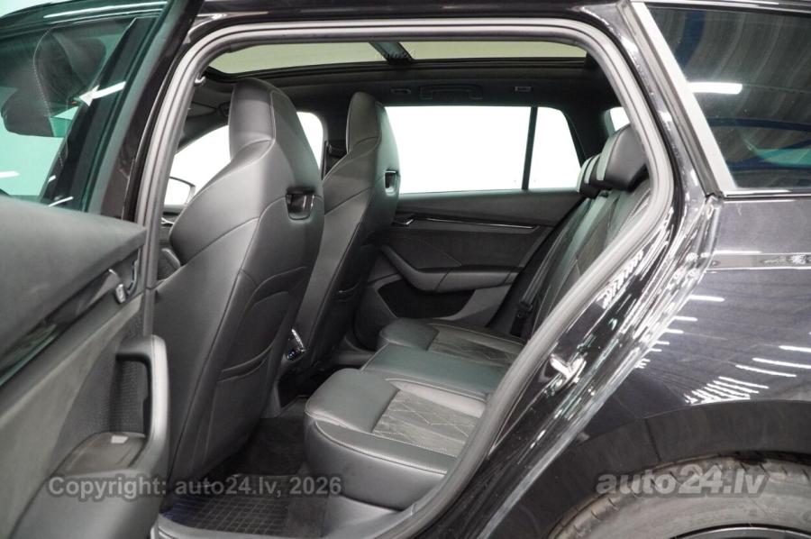 Black Skoda Octavia 2022 in Tallinn, with an engine capacity of 2.00 L and mileage of 145 thousand km for 25900 €, photo 9 on AUTOMOTO.COM.LV