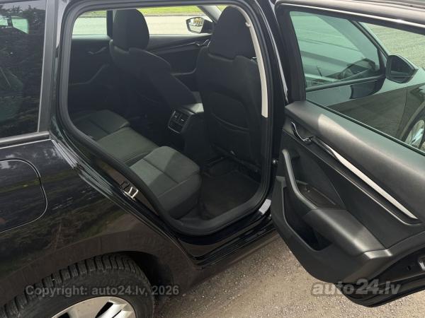 Melns Skoda Octavia 2022 Narva, ar dzinēja tilpumu 1.00 L un nobraukumu 212 tūkst. km par 13555 €, foto 8 vietnē AUTOMOTO.COM.LV