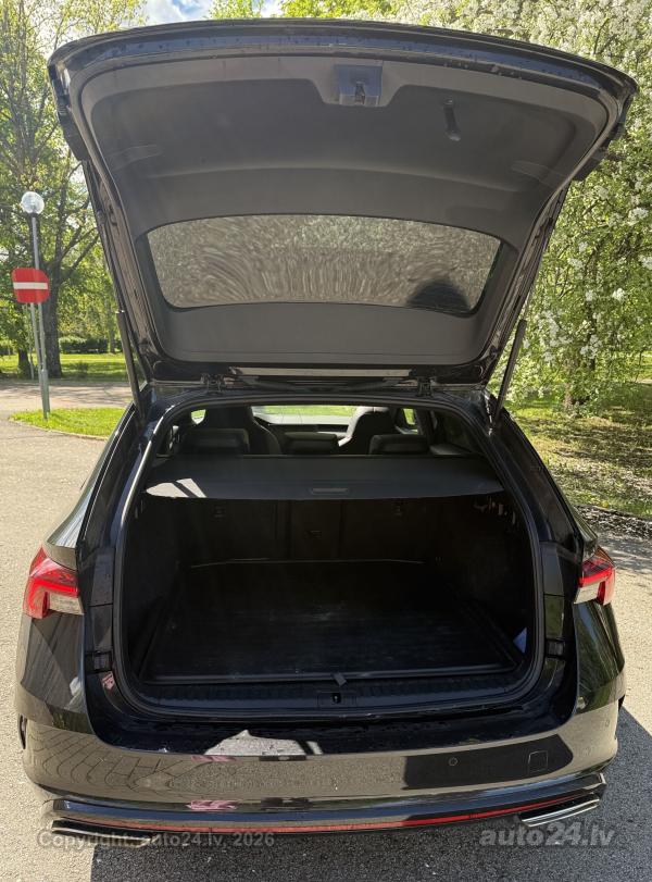 Black Skoda Octavia 2022 in Narva, with an engine capacity of 1.40 L and mileage of 154 thousand km for 22555 €, photo 7 on AUTOMOTO.COM.LV