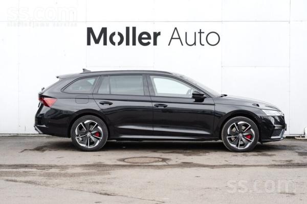Black Skoda Octavia 2022 in Riga, with an engine capacity of 1.40 L and mileage of 124 thousand km for 22250 €, photo 5 on AUTOMOTO.COM.LV