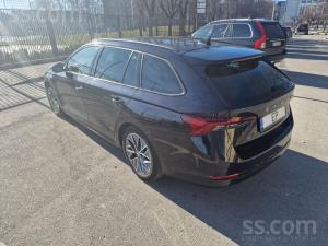 Black Skoda Octavia 2022 in Riga, with an engine capacity of 1.00 L and mileage of 150 thousand km for 14500 €, photo 3 on AUTOMOTO.COM.LV