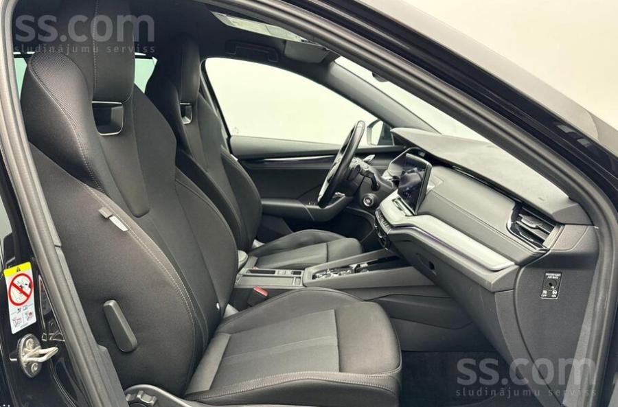Black Skoda Octavia 2022 in Riga, with an engine capacity of 1.00 L and mileage of 150 thousand km for 14500 €, photo 8 on AUTOMOTO.COM.LV
