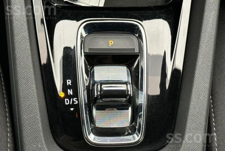 Black Skoda Octavia 2022 in Riga, with an engine capacity of 1.00 L and mileage of 150 thousand km for 14500 €, photo 20 on AUTOMOTO.COM.LV