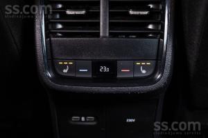 Black Skoda Octavia 2022 in Riga, with an engine capacity of 1.50 L and mileage of 103 thousand km for 18950 €, photo 19 on AUTOMOTO.COM.LV
