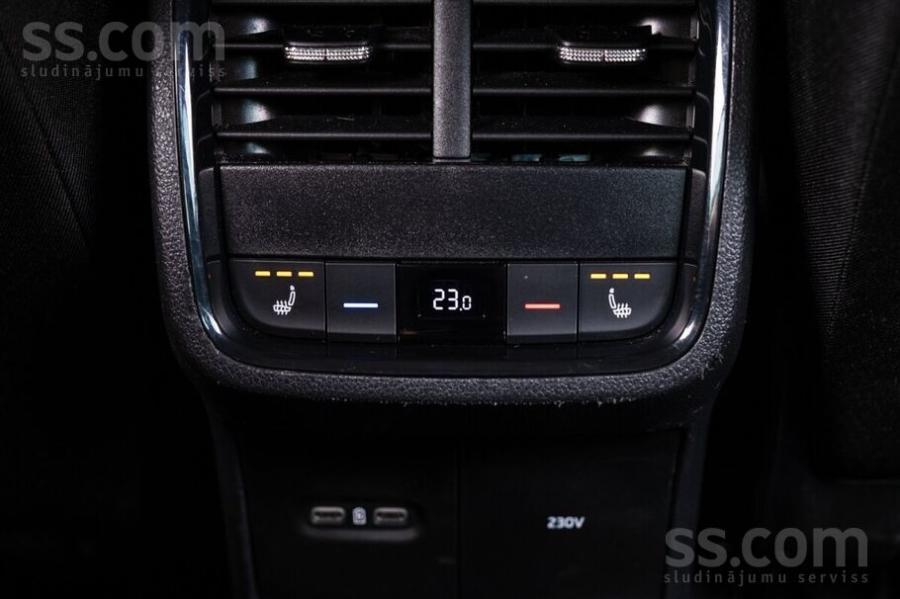 Black Skoda Octavia 2022 in Riga, with an engine capacity of 1.50 L and mileage of 103 thousand km for 18950 €, photo 19 on AUTOMOTO.COM.LV