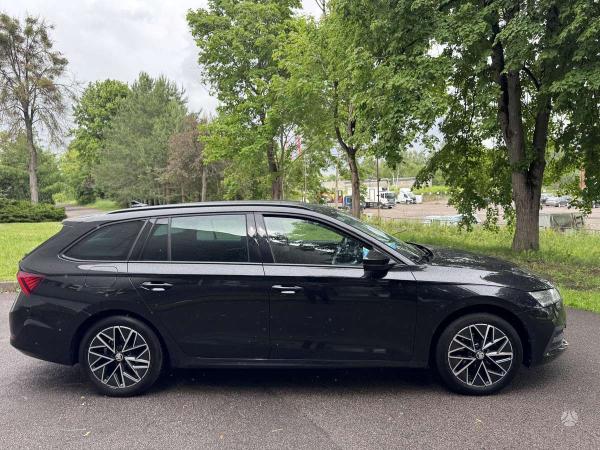 Black Skoda Octavia 2022 in Alytus, with an engine capacity of 1.97 L and mileage of 240 thousand km for 14500 €, photo 5 on AUTOMOTO.COM.LV