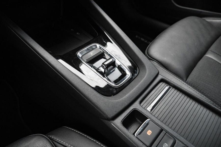Melns Skoda Octavia 2022 Rīga, ar dzinēja tilpumu 1.40 L un nobraukumu 123 tūkst. km par 19550 €, foto 24 vietnē AUTOMOTO.COM.LV