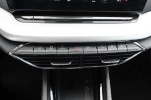 Melns Skoda Octavia 2022 Rīga, ar dzinēja tilpumu 1.40 L un nobraukumu 123 tūkst. km par 19550 €, foto 26 vietnē AUTOMOTO.COM.LV