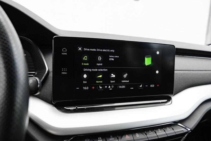 Melns Skoda Octavia 2022 Rīga, ar dzinēja tilpumu 1.40 L un nobraukumu 123 tūkst. km par 19550 €, foto 33 vietnē AUTOMOTO.COM.LV