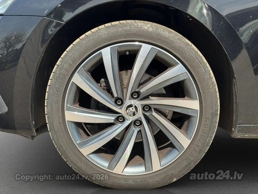 Black Skoda Octavia 2022 in Tallinn, with an engine capacity of 2.00 L and mileage of 91 thousand km for 22500 €, photo 8 on AUTOMOTO.COM.LV