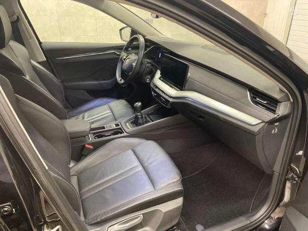Black Skoda Octavia 2022 in Marijampole, with an engine capacity of 1.50 L and mileage of 77 thousand km for 18755 €, photo 9 on AUTOMOTO.COM.LV