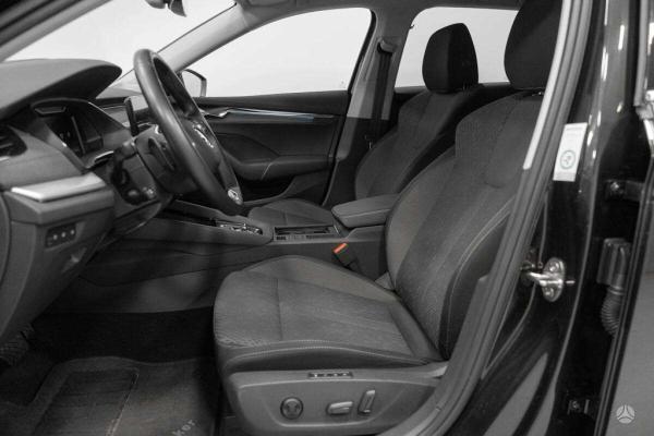 Black Skoda Octavia 2022 in Vilnius, with an engine capacity of 1.40 L and mileage of 98 thousand km for 20500 €, photo 5 on AUTOMOTO.COM.LV