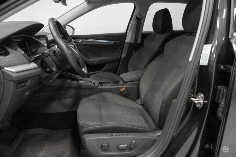 Black Skoda Octavia 2022 in Vilnius, with an engine capacity of 1.40 L and mileage of 98 thousand km for 20500 €, photo 6 on AUTOMOTO.COM.LV