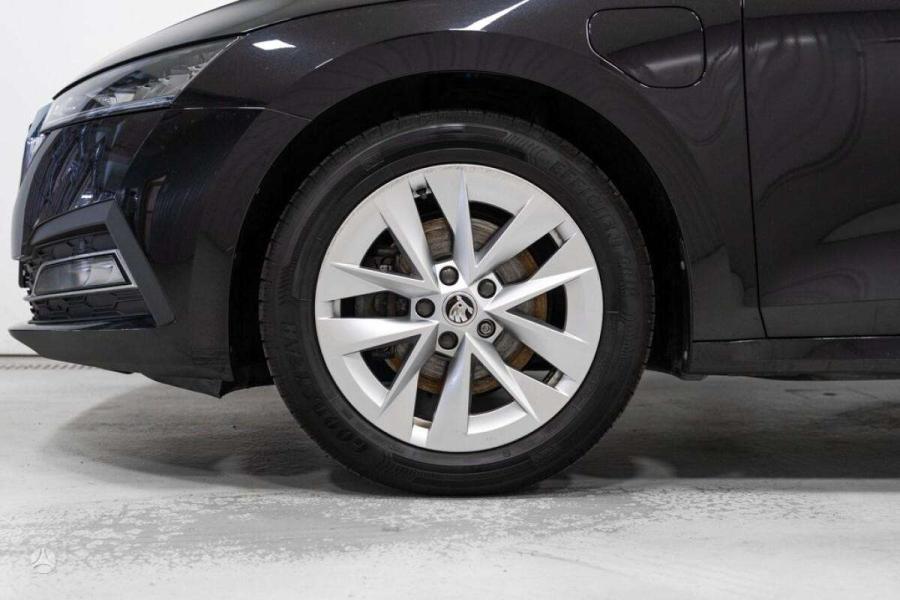 Black Skoda Octavia 2022 in Vilnius, with an engine capacity of 1.40 L and mileage of 98 thousand km for 20500 €, photo 29 on AUTOMOTO.COM.LV