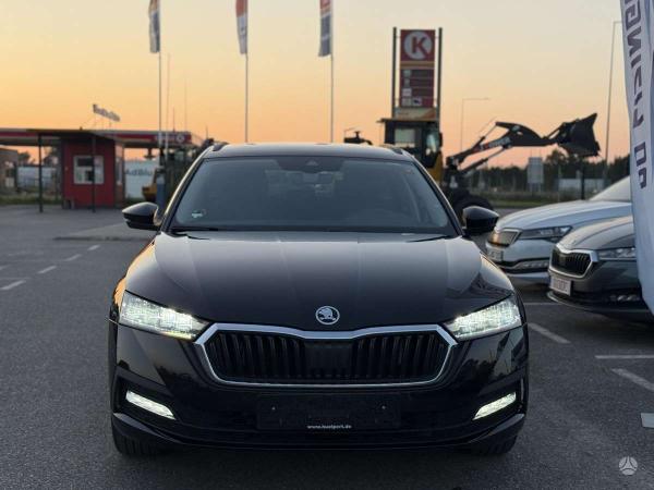 Black Skoda Octavia 2022 in Vilnius, with an engine capacity of 1.97 L and mileage of 171 thousand km for 14500 €, photo 6 on AUTOMOTO.COM.LV