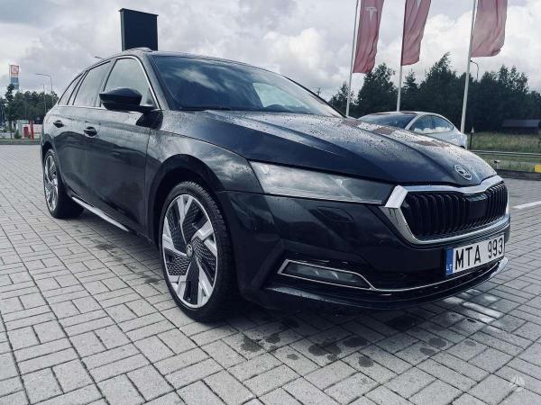 Black Skoda Octavia 2022 in Vilnius, with an engine capacity of 2.00 L and mileage of 226 thousand km for 15450 €, photo 2 on AUTOMOTO.COM.LV