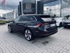 Black Skoda Octavia 2022 in Vilnius, with an engine capacity of 2.00 L and mileage of 226 thousand km for 15450 €, photo 8 on AUTOMOTO.COM.LV