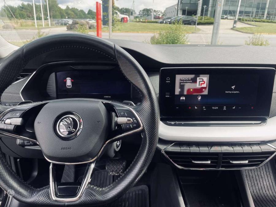Black Skoda Octavia 2022 in Vilnius, with an engine capacity of 2.00 L and mileage of 226 thousand km for 15450 €, photo 14 on AUTOMOTO.COM.LV