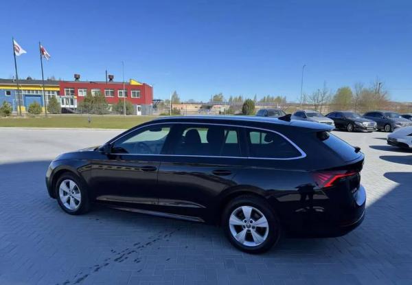 Black Skoda Octavia 2022 in Telschi, with an engine capacity of 2.00 L and mileage of 263 thousand km for 11790 €, photo 6 on AUTOMOTO.COM.LV